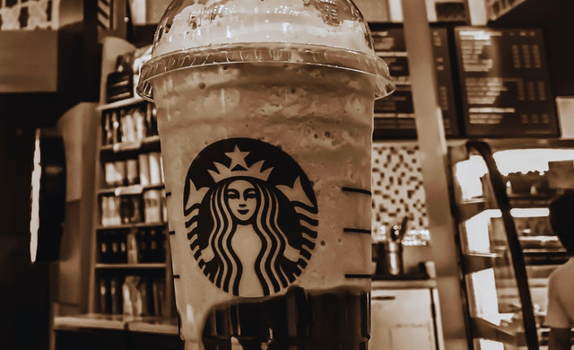 Starbucks apresenta forte crescimento nas vendas comparáveis ...